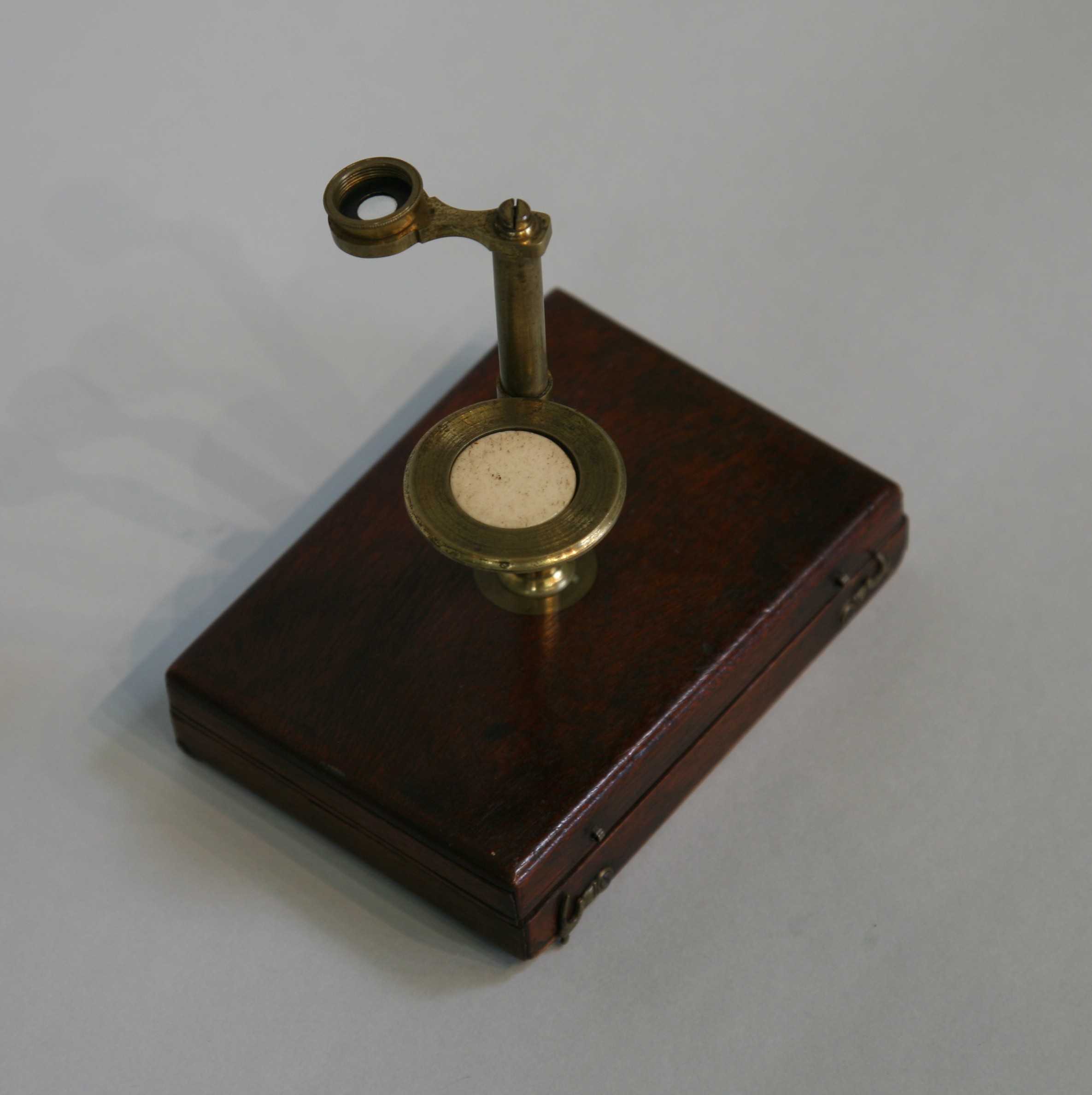 Portable Field Microscope – Geoff Allnutt Clocks